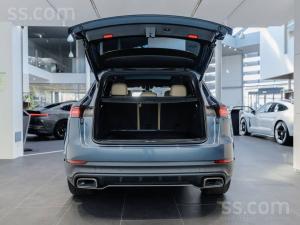 Blue Porsche Cayenne 2019 in Riga, with an engine capacity of 3.00 L and mileage of 92 thousand km for 39000 €, photo 13 on AUTOMOTO.COM.LV