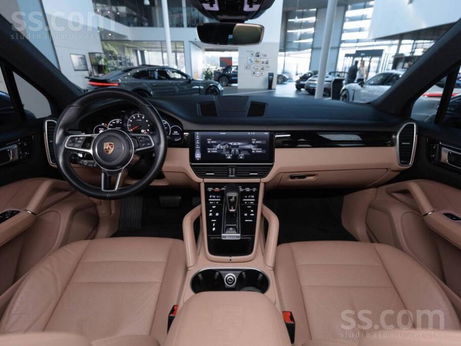 Blue Porsche Cayenne 2019 in Riga, with an engine capacity of 3.00 L and mileage of 92 thousand km for 39000 €, photo 19 on AUTOMOTO.COM.LV