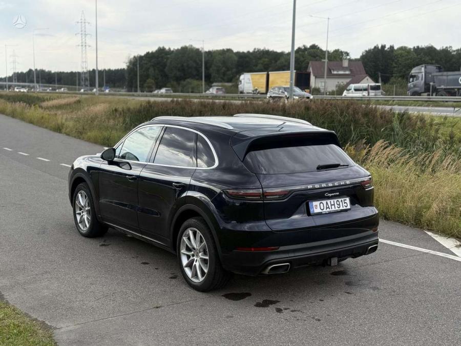 Zils Porsche Cayenne 2020 Kauņa, ar dzinēja tilpumu 3.00 L un nobraukumu 107 tūkst. km par 32500 €, foto 7 vietnē AUTOMOTO.COM.LV