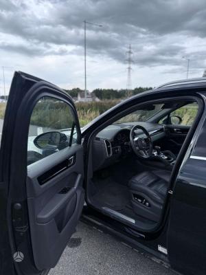 Zils Porsche Cayenne 2020 Kauņa, ar dzinēja tilpumu 3.00 L un nobraukumu 107 tūkst. km par 32500 €, foto 12 vietnē AUTOMOTO.COM.LV