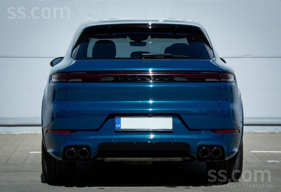 Zils Porsche Cayenne 2023 Rīga, ar dzinēja tilpumu 3.00 L un nobraukumu 63 tūkst. km par 80000 €, foto 5 vietnē AUTOMOTO.COM.LV