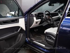 Zils Porsche Cayenne 2024 Tallina, ar dzinēja tilpumu 3.00 L un nobraukumu 18 tūkst. km par 129900 €, foto 5 vietnē AUTOMOTO.COM.LV