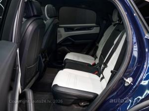 Zils Porsche Cayenne 2024 Tallina, ar dzinēja tilpumu 3.00 L un nobraukumu 18 tūkst. km par 129900 €, foto 8 vietnē AUTOMOTO.COM.LV