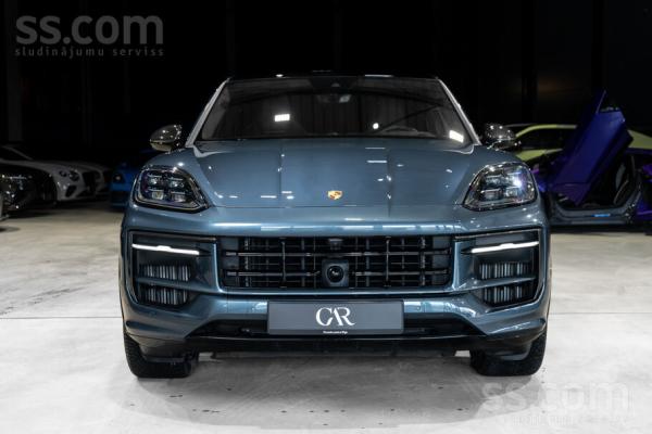 Blue Porsche Cayenne 2025 in Riga, with an engine capacity of 4.00 L and mileage of 6 thousand km for 147500 €, photo 2 on AUTOMOTO.COM.LV