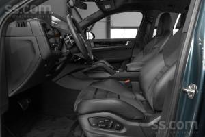 Blue Porsche Cayenne 2025 in Riga, with an engine capacity of 4.00 L and mileage of 6 thousand km for 147500 €, photo 9 on AUTOMOTO.COM.LV