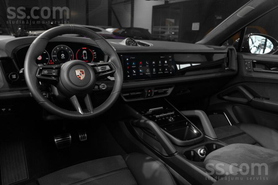 Blue Porsche Cayenne 2025 in Riga, with an engine capacity of 4.00 L and mileage of 6 thousand km for 147500 €, photo 11 on AUTOMOTO.COM.LV