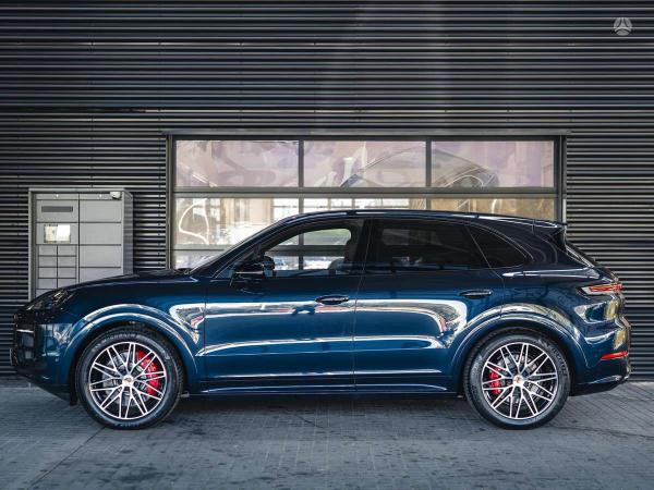 Zils Porsche Cayenne 2026 Viļņa, ar dzinēja tilpumu 3.00 L un nobraukumu 3 tūkst. km par 133809 €, foto 3 vietnē AUTOMOTO.COM.LV