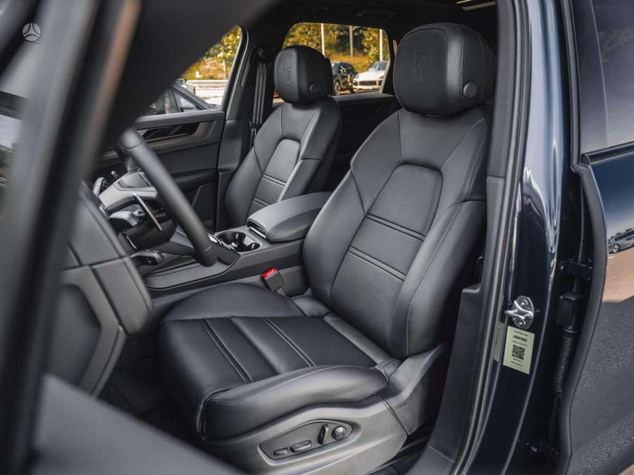 Zils Porsche Cayenne 2026 Viļņa, ar dzinēja tilpumu 3.00 L un nobraukumu 3 tūkst. km par 133809 €, foto 24 vietnē AUTOMOTO.COM.LV