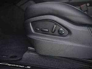 Zils Porsche Cayenne 2026 Viļņa, ar dzinēja tilpumu 3.00 L un nobraukumu 3 tūkst. km par 133809 €, foto 37 vietnē AUTOMOTO.COM.LV