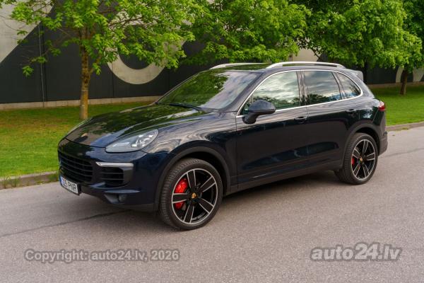 Zils Porsche Cayenne 2016 Tallina, ar dzinēja tilpumu 4.10 L un nobraukumu 184 tūkst. km par 34900 €, foto 2 vietnē AUTOMOTO.COM.LV