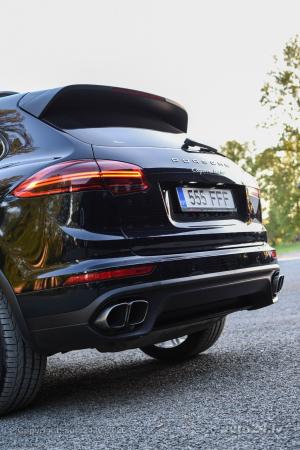 Zils Porsche Cayenne 2014 Pelva, ar dzinēja tilpumu 4.80 L un nobraukumu 230 tūkst. km par 25000 €, foto 5 vietnē AUTOMOTO.COM.LV