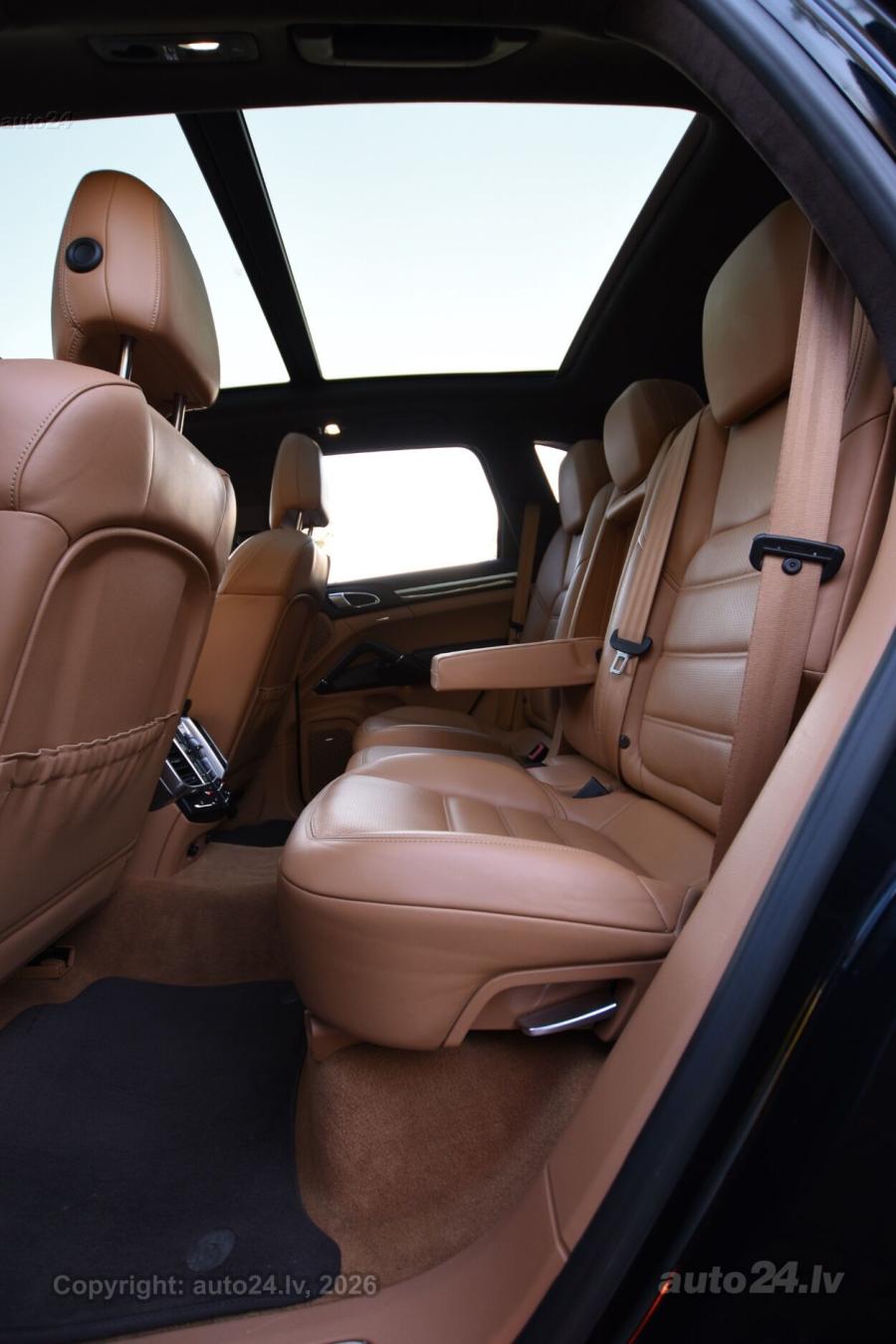 Zils Porsche Cayenne 2014 Pelva, ar dzinēja tilpumu 4.80 L un nobraukumu 230 tūkst. km par 25000 €, foto 10 vietnē AUTOMOTO.COM.LV