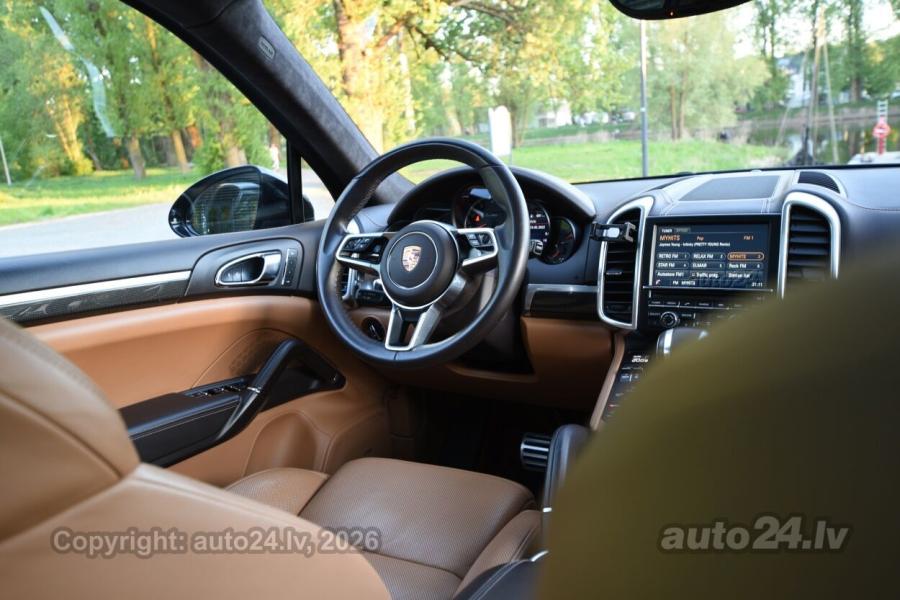 Zils Porsche Cayenne 2014 Pelva, ar dzinēja tilpumu 4.80 L un nobraukumu 230 tūkst. km par 25000 €, foto 12 vietnē AUTOMOTO.COM.LV