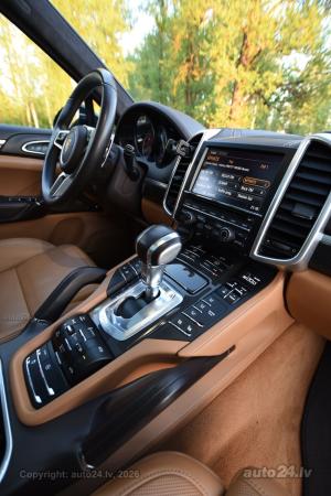 Zils Porsche Cayenne 2014 Pelva, ar dzinēja tilpumu 4.80 L un nobraukumu 230 tūkst. km par 25000 €, foto 13 vietnē AUTOMOTO.COM.LV