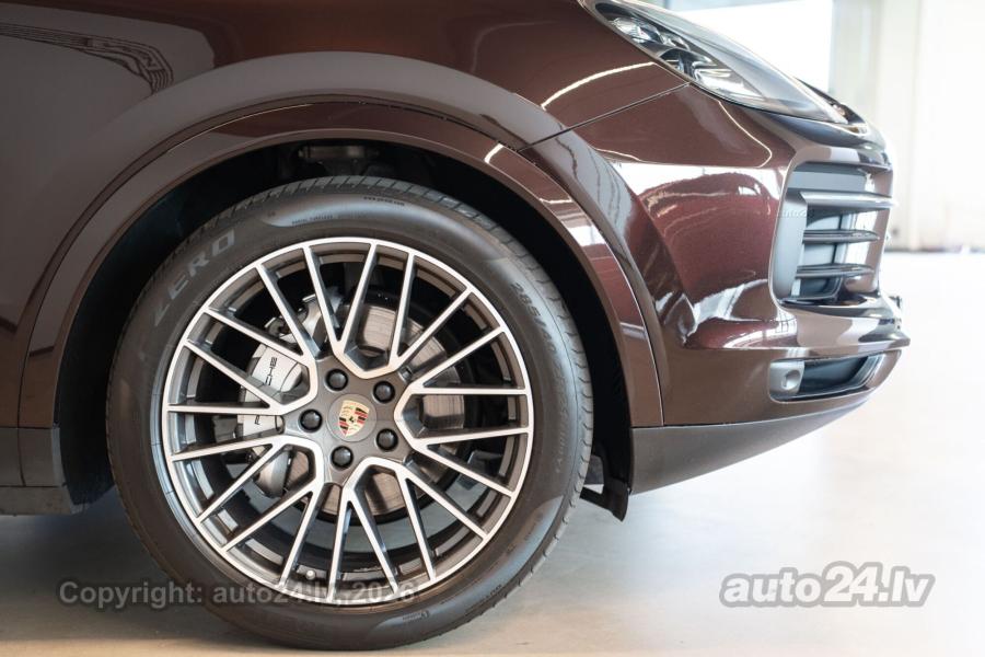 Brūns Porsche Cayenne 2019 Tallina, ar dzinēja tilpumu 3.00 L un nobraukumu 138 tūkst. km par 49899 €, foto 8 vietnē AUTOMOTO.COM.LV