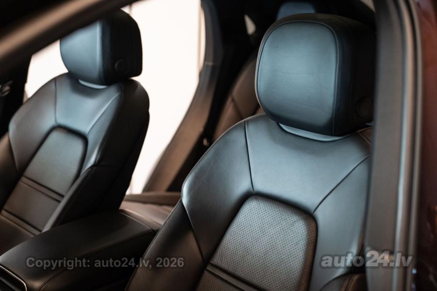 Brūns Porsche Cayenne 2019 Tallina, ar dzinēja tilpumu 3.00 L un nobraukumu 138 tūkst. km par 49899 €, foto 13 vietnē AUTOMOTO.COM.LV
