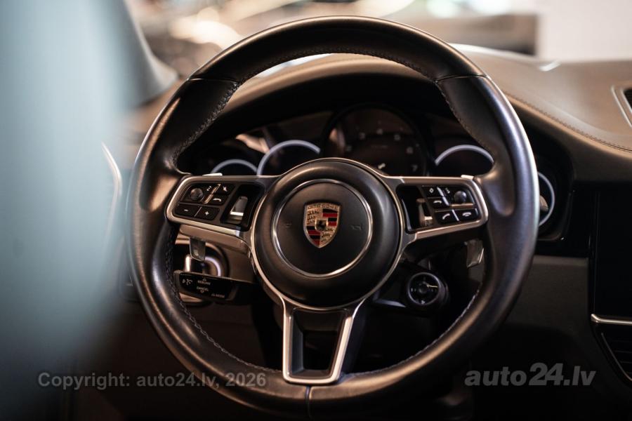 Brūns Porsche Cayenne 2019 Tallina, ar dzinēja tilpumu 3.00 L un nobraukumu 138 tūkst. km par 49899 €, foto 15 vietnē AUTOMOTO.COM.LV