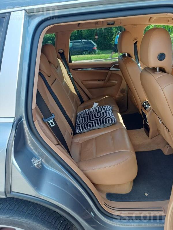 Brūns Porsche Cayenne 2006 Rīga, ar dzinēja tilpumu 3.20 L un nobraukumu 231 tūkst. km par 3800 €, foto 7 vietnē AUTOMOTO.COM.LV