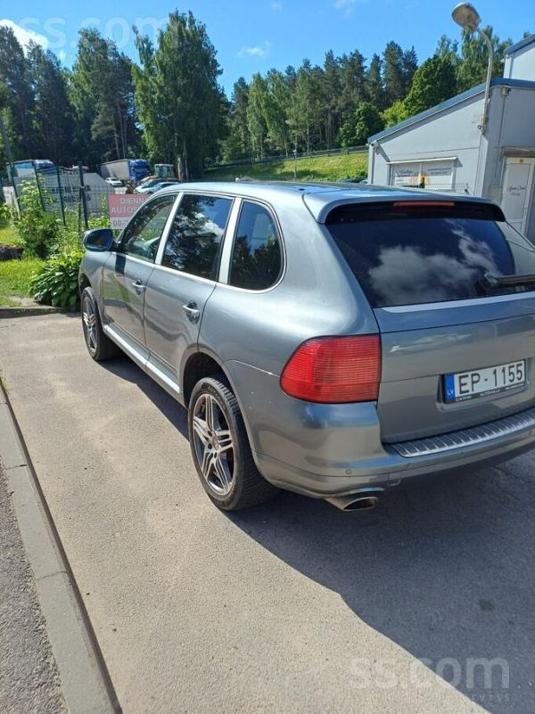 Brūns Porsche Cayenne 2006 Rīga, ar dzinēja tilpumu 3.20 L un nobraukumu 231 tūkst. km par 3800 €, foto 2 vietnē AUTOMOTO.COM.LV