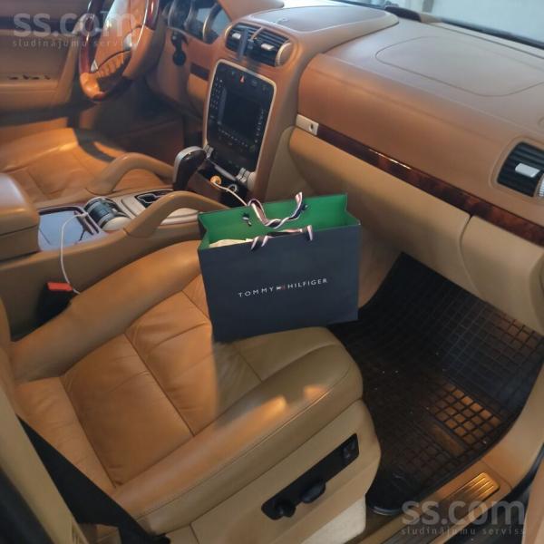 Brown Porsche Cayenne 2008 in Kuldiga, with an engine capacity of 4.80 L and mileage of 0 thousand km for 5650 €, photo 2 on AUTOMOTO.COM.LV