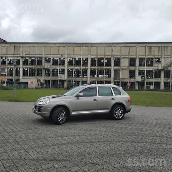 Brown Porsche Cayenne 2008 in Kuldiga, with an engine capacity of 4.80 L and mileage of 0 thousand km for 5650 €, photo 4 on AUTOMOTO.COM.LV