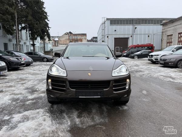 Brūns Porsche Cayenne 2009 Kauņa, ar dzinēja tilpumu 4.80 L un nobraukumu 223 tūkst. km par 8000 €, foto 2 vietnē AUTOMOTO.COM.LV