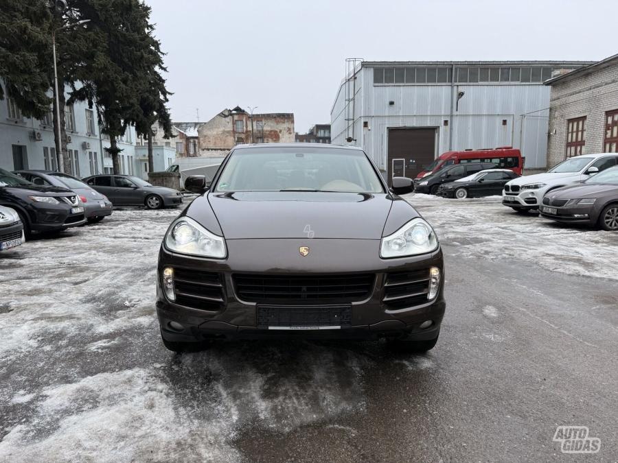 Brūns Porsche Cayenne 2009 Kauņa, ar dzinēja tilpumu 4.80 L un nobraukumu 223 tūkst. km par 8000 €, foto 2 vietnē AUTOMOTO.COM.LV