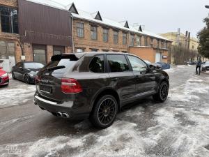 Brūns Porsche Cayenne 2009 Kauņa, ar dzinēja tilpumu 4.80 L un nobraukumu 223 tūkst. km par 8000 €, foto 5 vietnē AUTOMOTO.COM.LV