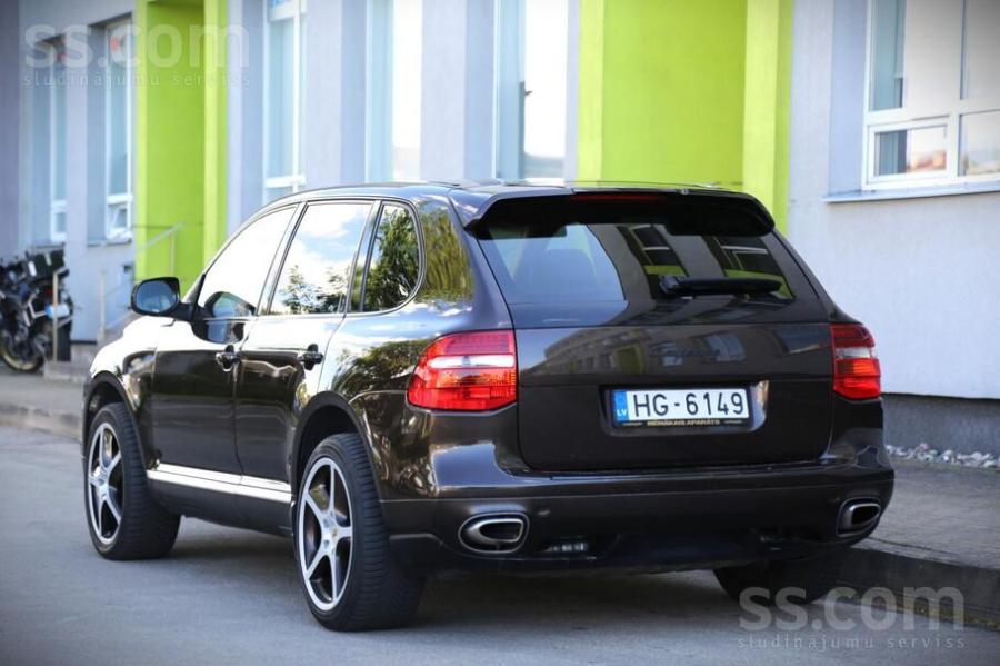 Brown Porsche Cayenne 2009 in Riga, with an engine capacity of 3.60 L and mileage of 187 thousand km for 8995 €, photo 7 on AUTOMOTO.COM.LV