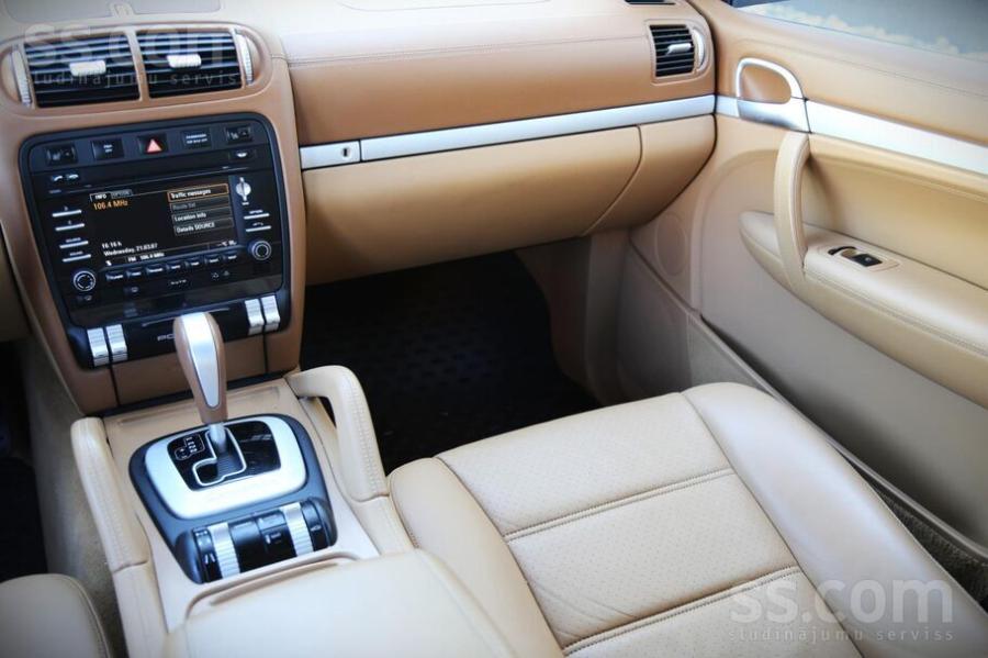 Brown Porsche Cayenne 2009 in Riga, with an engine capacity of 3.60 L and mileage of 187 thousand km for 8995 €, photo 11 on AUTOMOTO.COM.LV