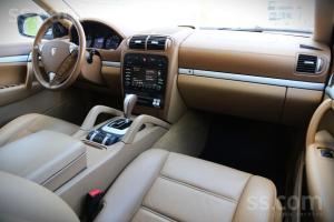 Brown Porsche Cayenne 2009 in Riga, with an engine capacity of 3.60 L and mileage of 187 thousand km for 8995 €, photo 12 on AUTOMOTO.COM.LV