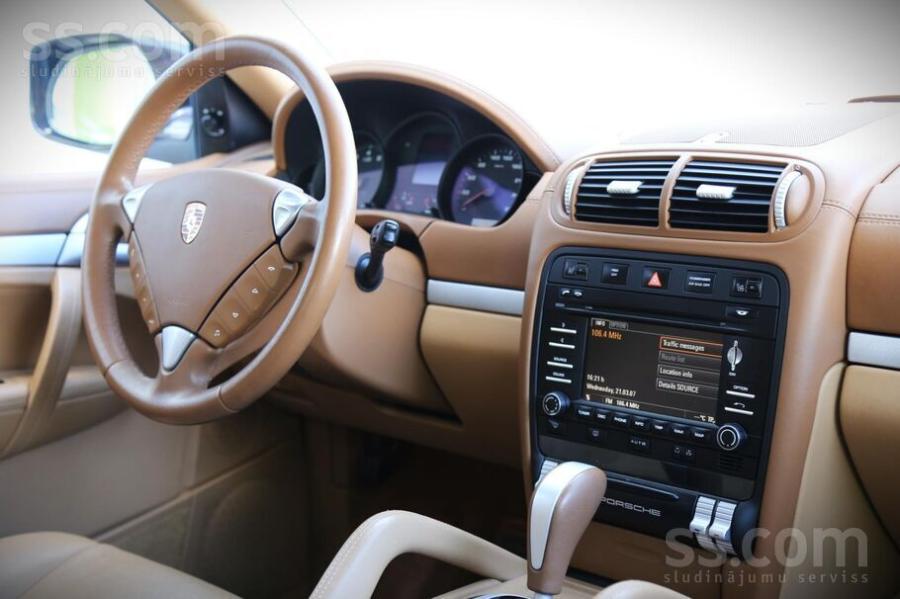 Brown Porsche Cayenne 2009 in Riga, with an engine capacity of 3.60 L and mileage of 187 thousand km for 8995 €, photo 13 on AUTOMOTO.COM.LV