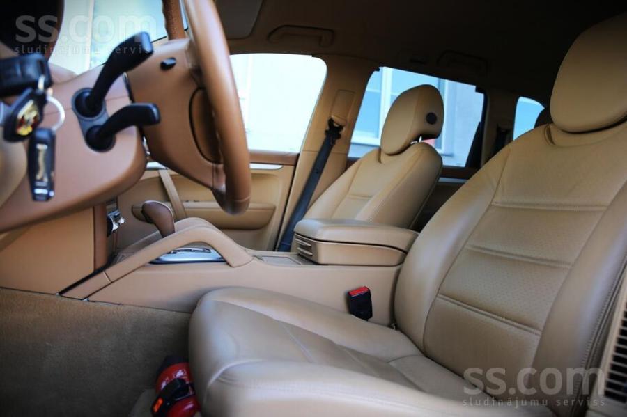Brown Porsche Cayenne 2009 in Riga, with an engine capacity of 3.60 L and mileage of 187 thousand km for 8995 €, photo 14 on AUTOMOTO.COM.LV