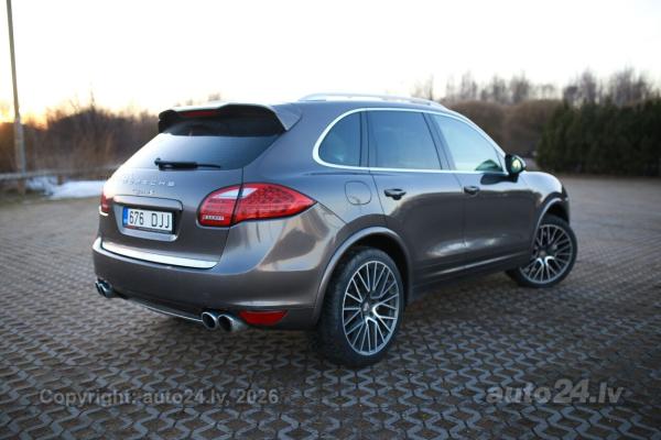 Brūns Porsche Cayenne 2010 Tallina, ar dzinēja tilpumu 4.80 L un nobraukumu 269 tūkst. km par 13900 €, foto 2 vietnē AUTOMOTO.COM.LV