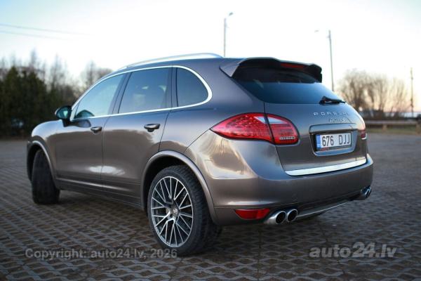 Brūns Porsche Cayenne 2010 Tallina, ar dzinēja tilpumu 4.80 L un nobraukumu 269 tūkst. km par 13900 €, foto 5 vietnē AUTOMOTO.COM.LV