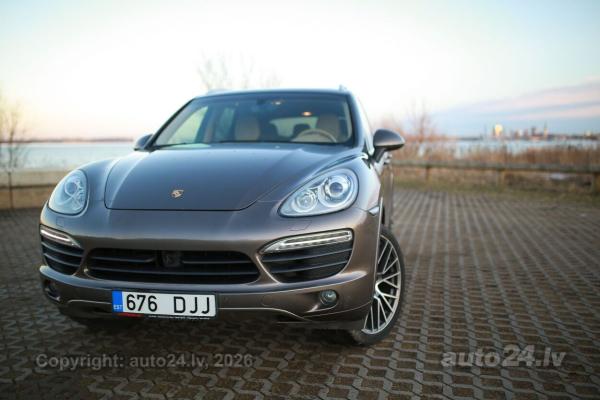 Brūns Porsche Cayenne 2010 Tallina, ar dzinēja tilpumu 4.80 L un nobraukumu 269 tūkst. km par 13900 €, foto 7 vietnē AUTOMOTO.COM.LV