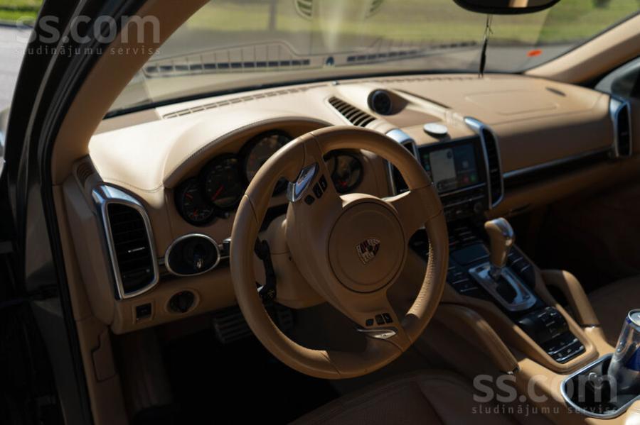 Brūns Porsche Cayenne 2010 Rīga, ar dzinēja tilpumu 3.00 L un nobraukumu 103 tūkst. km par 18000 €, foto 11 vietnē AUTOMOTO.COM.LV