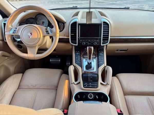 Brūns Porsche Cayenne 2011 Mažeikiai, ar dzinēja tilpumu 3.00 L un nobraukumu 248 tūkst. km par 14500 €, foto 6 vietnē AUTOMOTO.COM.LV