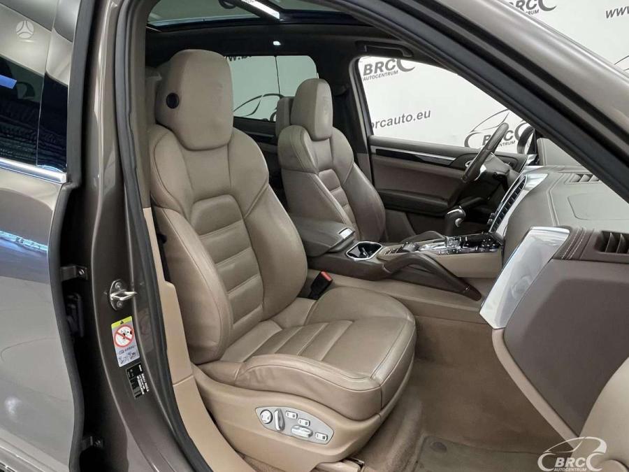 Brūns Porsche Cayenne 2011 Viļņa, ar dzinēja tilpumu 3.60 L un nobraukumu 276 tūkst. km par 12500 €, foto 8 vietnē AUTOMOTO.COM.LV