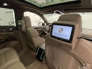 Brūns Porsche Cayenne 2011 Viļņa, ar dzinēja tilpumu 3.60 L un nobraukumu 276 tūkst. km par 12500 €, foto 16 vietnē AUTOMOTO.COM.LV