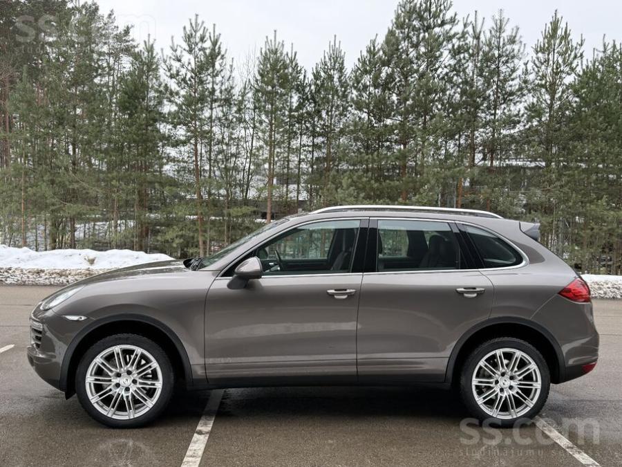 Brūns Porsche Cayenne 2011 Rīga, ar dzinēja tilpumu 3.00 L un nobraukumu 249 tūkst. km par 16450 €, foto 4 vietnē AUTOMOTO.COM.LV