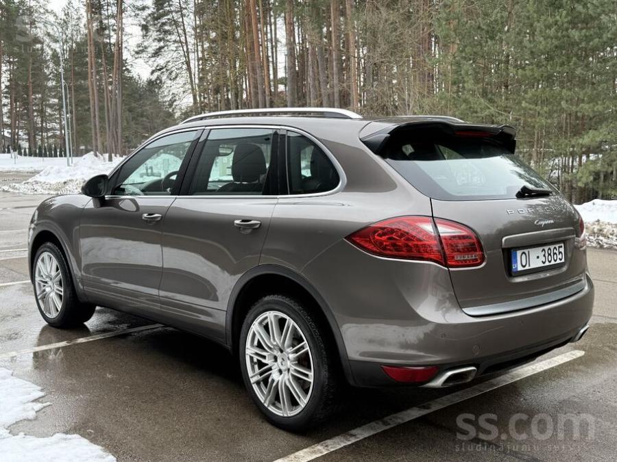 Brūns Porsche Cayenne 2011 Rīga, ar dzinēja tilpumu 3.00 L un nobraukumu 249 tūkst. km par 16450 €, foto 5 vietnē AUTOMOTO.COM.LV