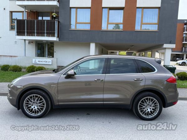 Коричневый Порше Каен 2011 в Таллин, объемом двигателя 3.00 л и пробегом 172 тыс. км за 19990 €, фото 2 на AUTOMOTO.COM.LV