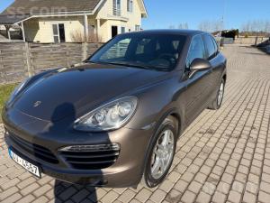 Brown Porsche Cayenne 2011 in Riga, with an engine capacity of 3.00 L and mileage of 247 thousand km for 13000 €, photo  on AUTOMOTO.COM.LV