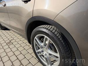 Brown Porsche Cayenne 2011 in Riga, with an engine capacity of 3.00 L and mileage of 247 thousand km for 13000 €, photo 13 on AUTOMOTO.COM.LV