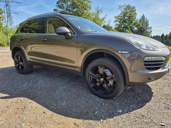 Brūns Porsche Cayenne 2011 Kauņa, ar dzinēja tilpumu 2.97 L un nobraukumu 300 tūkst. km par 12500 €, foto 8 vietnē AUTOMOTO.COM.LV