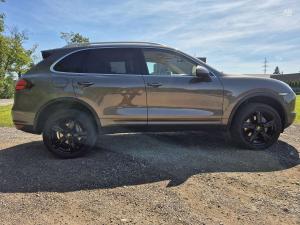 Brūns Porsche Cayenne 2011 Kauņa, ar dzinēja tilpumu 2.97 L un nobraukumu 300 tūkst. km par 12500 €, foto 9 vietnē AUTOMOTO.COM.LV