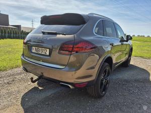 Brūns Porsche Cayenne 2011 Kauņa, ar dzinēja tilpumu 2.97 L un nobraukumu 300 tūkst. km par 12500 €, foto 10 vietnē AUTOMOTO.COM.LV