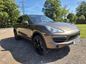 Brūns Porsche Cayenne 2011 Kauņa, ar dzinēja tilpumu 2.97 L un nobraukumu 300 tūkst. km par 12500 €, foto 11 vietnē AUTOMOTO.COM.LV
