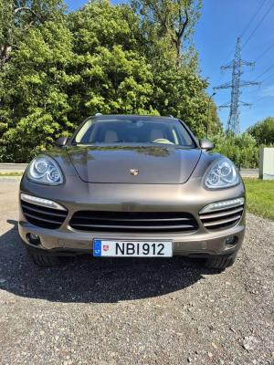 Brūns Porsche Cayenne 2011 Kauņa, ar dzinēja tilpumu 2.97 L un nobraukumu 300 tūkst. km par 12500 €, foto 13 vietnē AUTOMOTO.COM.LV